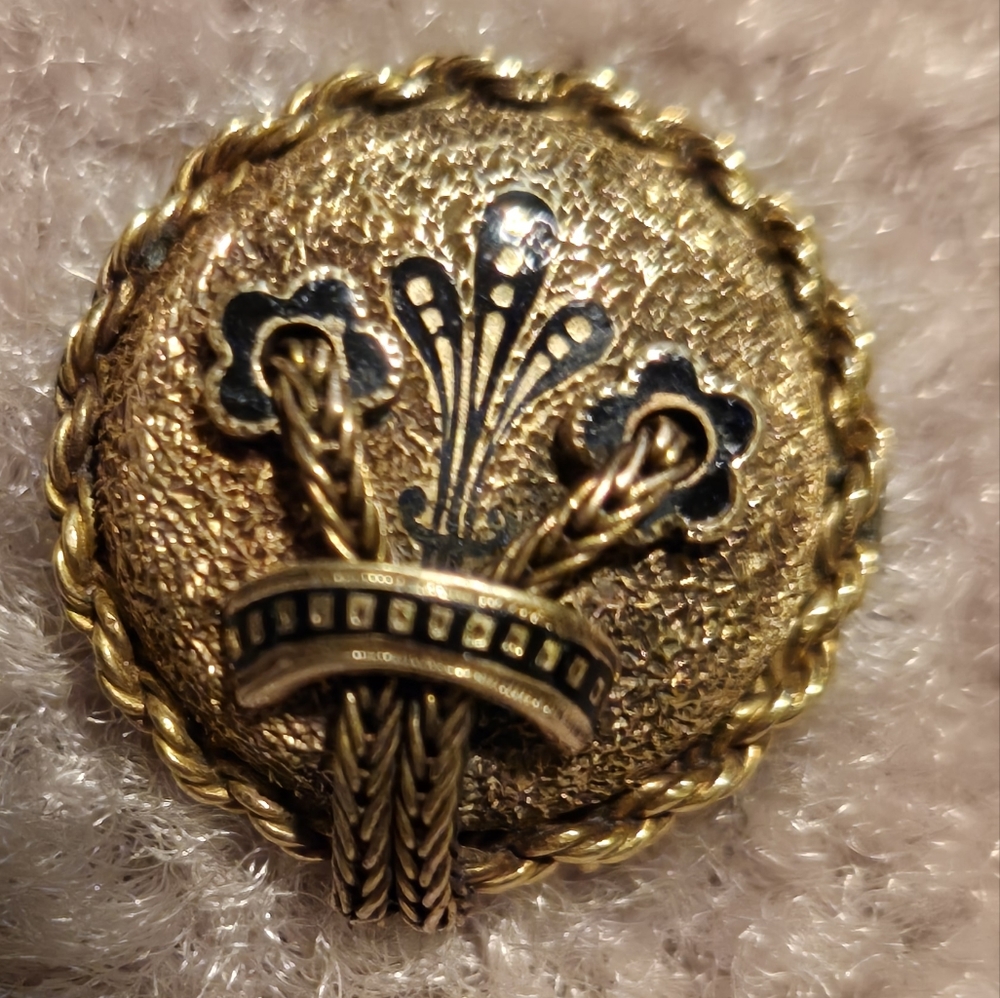 1981 Royal Wedding Pin - Gem